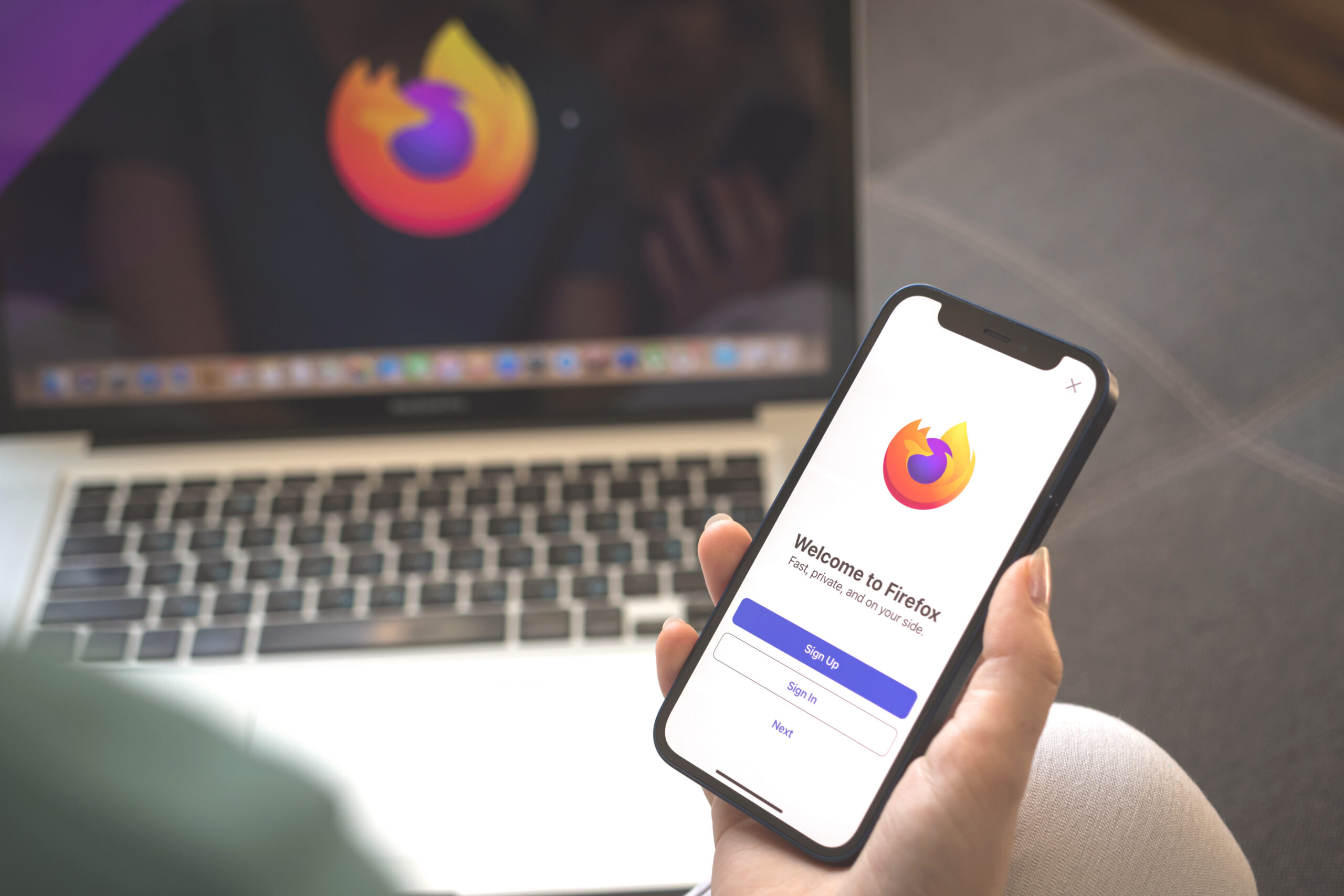 「Firefox 130」正式版リリース、サイドバーにAIチャットボットを表示してブラウジングしながらAIに質問できるように｜自然言語理解AIラボ